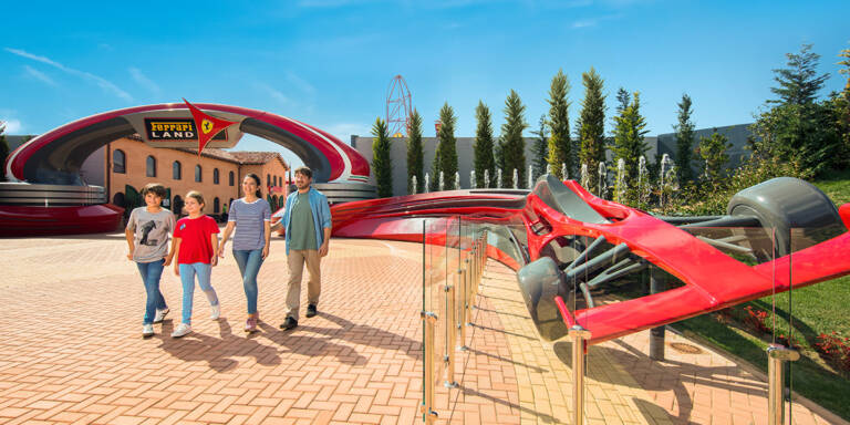 Red Force: a high-speed high-altitude ride - PortAventura World Blog